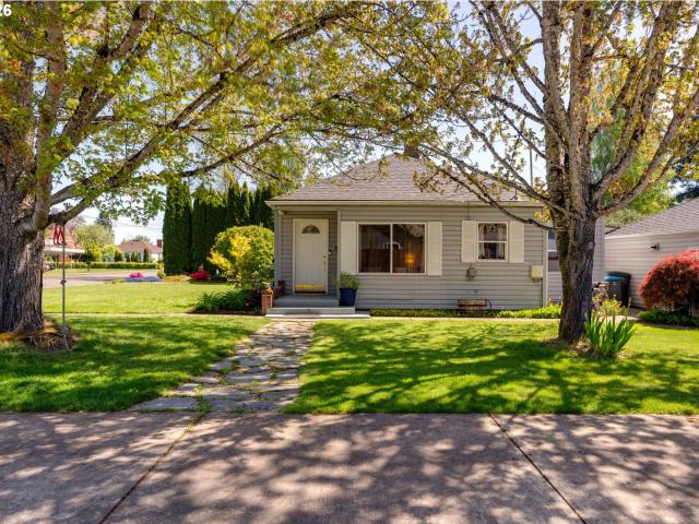 1550 NE 18TH ST