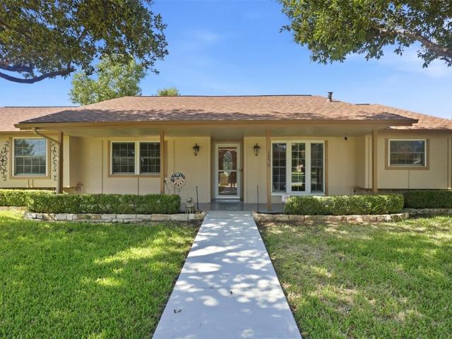 1550 Oak Creek Drive