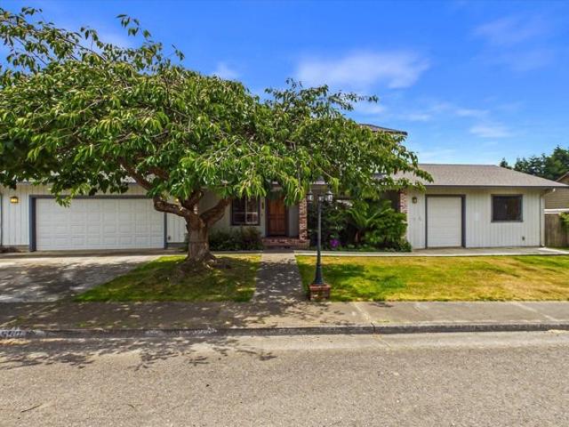 1550 Chabot Ct, Cutten, CA 95503