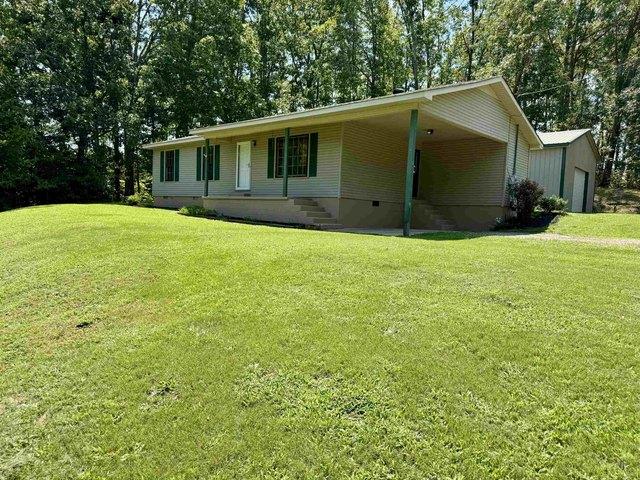 1550 County Home Rd, Savannah, TN 38372