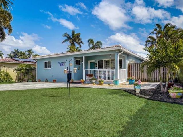 1550 Hayes St, Hollywood, FL 33020