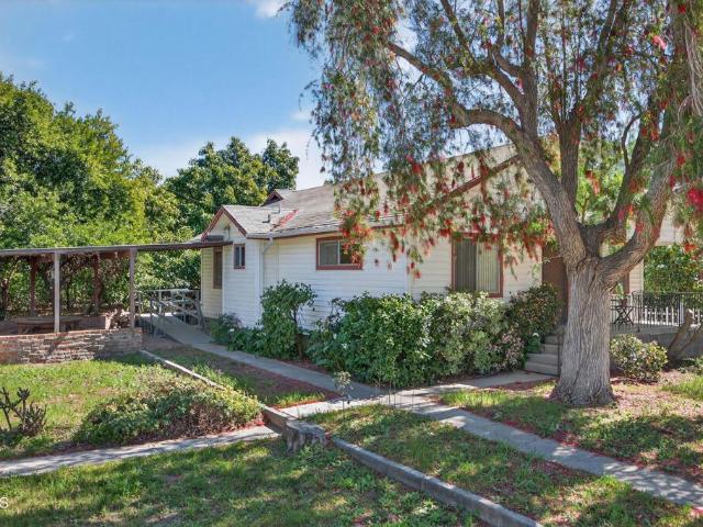 1550 Santa Paula Street
