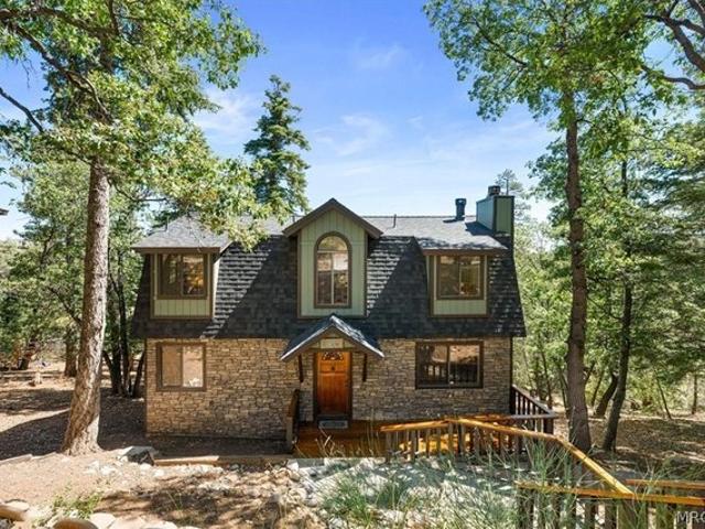 1550 Tuolumne Rd, Big Bear City, CA 92314