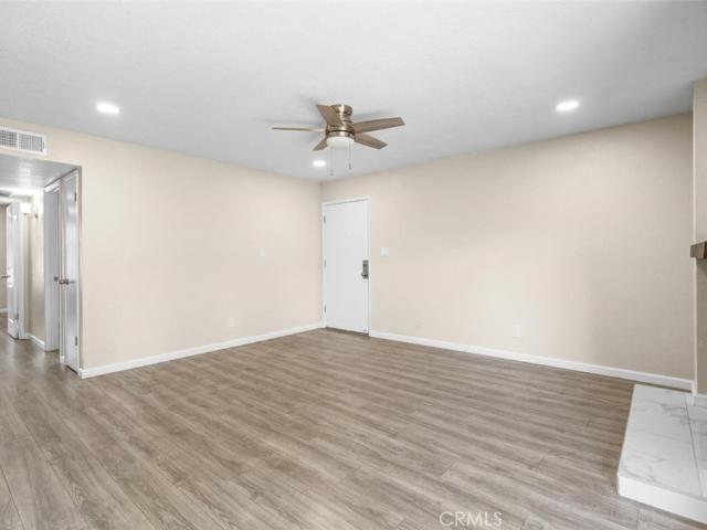 1550 W Ashlan