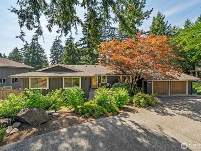 1550 Weathervane Dr, Fircrest, WA 98466