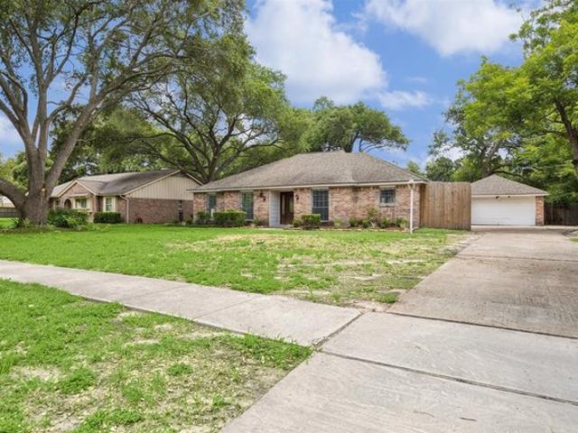 15510 Jersey Dr, Houston, TX 77040