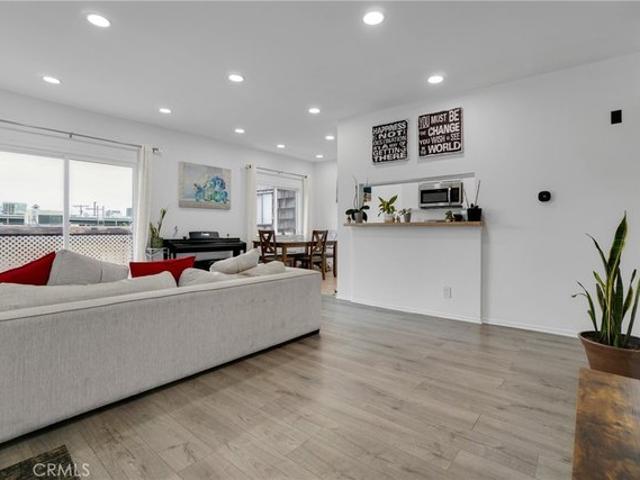 15516 Nordhoff St Unit 217, North Hills, CA 91343
