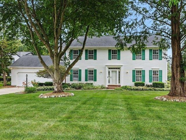 15518 Spring Meadow Ln, Granger, IN 46530