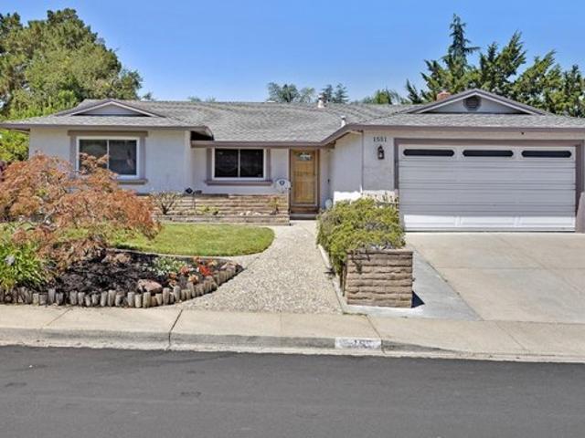 1551 Martindale Dr, Martinez, CA 94553