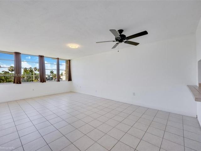 1551 NE Miami Gardens Dr Apt 322, Miami, FL 33179