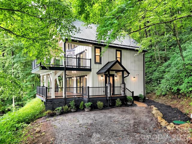 1551 Apple Creek Road