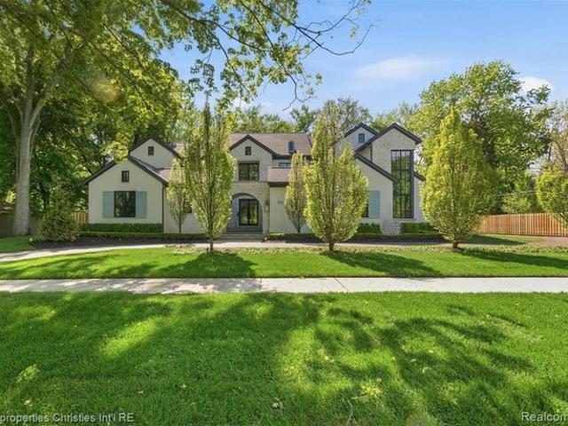 1551 Lakeside Dr, Birmingham, MI 48009