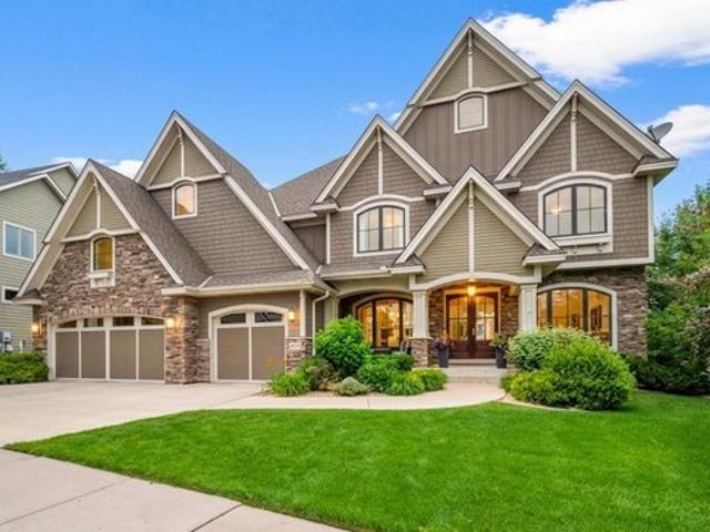 1551 rd Ave N, Plymouth, MN 55446