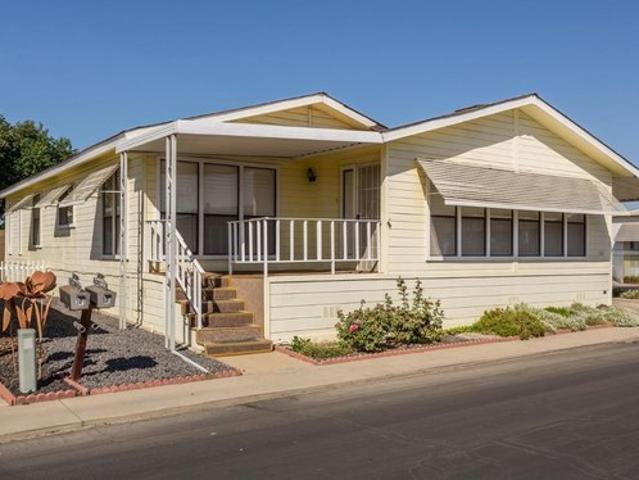 1551 6th Avenue Dr Spc 121, Kingsburg, CA 93631
