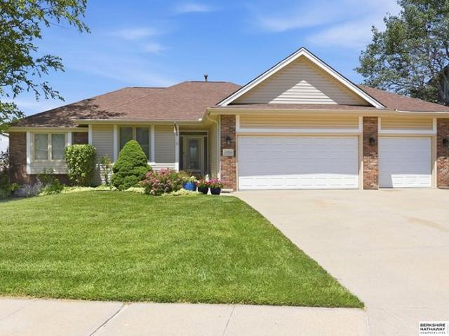 15520 Seward St, Omaha, NE 68154