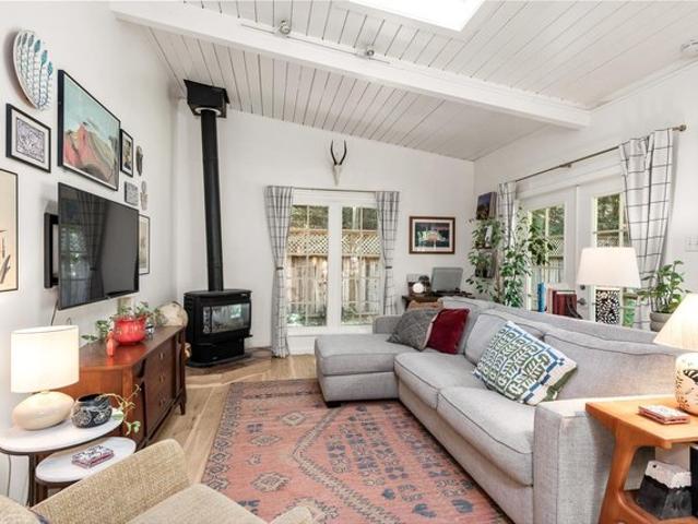 15521 Old Cazadero Rd, Guerneville, CA 95446