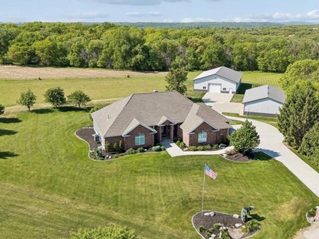 15521 S 79th Cir, Papillion, NE 68046