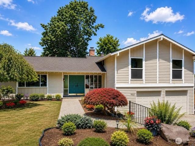 15522 SE 44th Pl, Bellevue, WA 98006