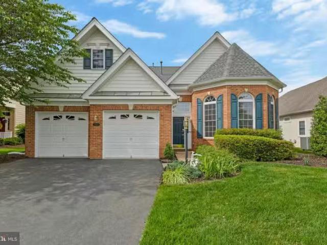 15524 FASSELS CT, HAYMARKET, VA 20169 Single Family Residence.