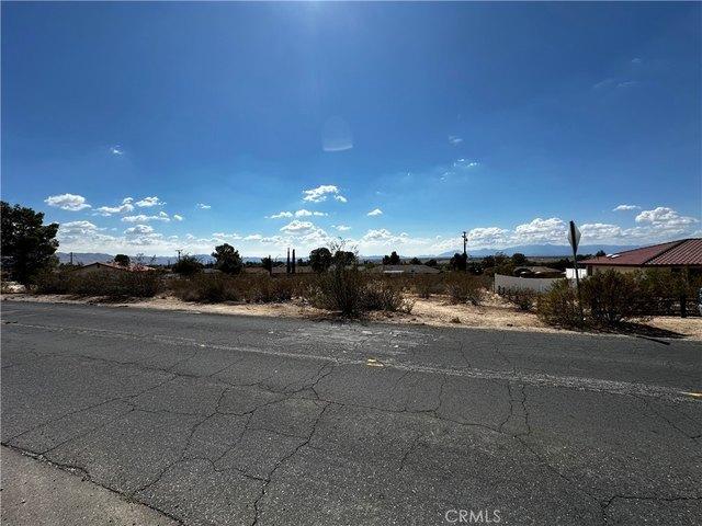 15526 Kasota Rd, Apple Valley, CA 92307