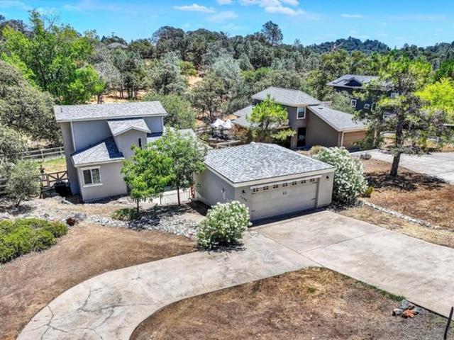 1552 American River Trl, Cool, CA 95614