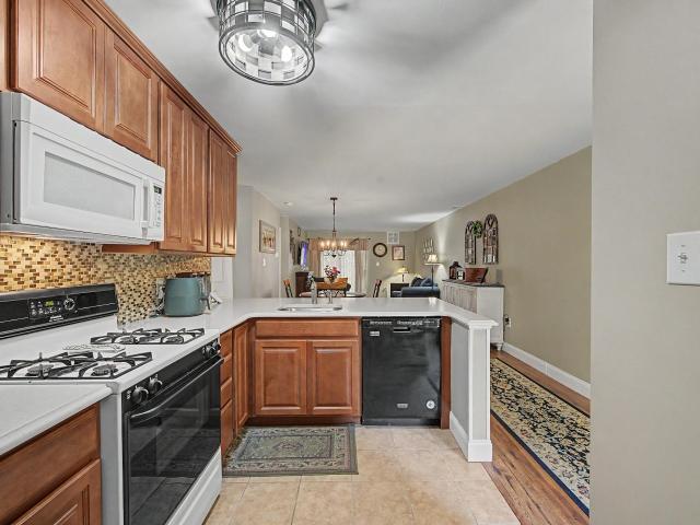 1552 Benjamin Franklin Ct