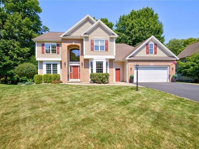 1552 Fallen Leaf Ter, Webster, NY 14580