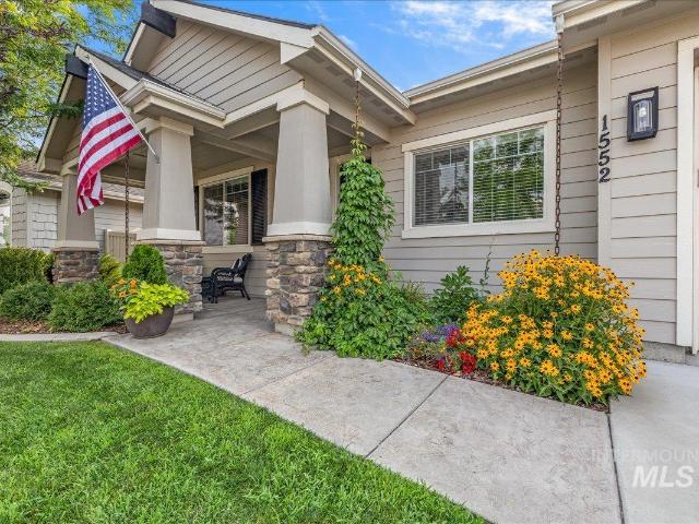 1552 Saddle Mountain Ave