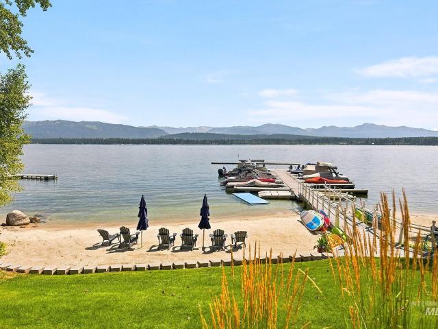 1552 Warren Wagon Road 3