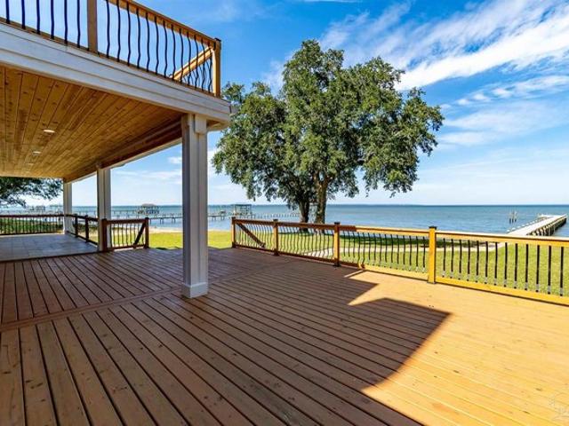 1552 Whisper Bay Blvd, Gulf Breeze, FL 32563