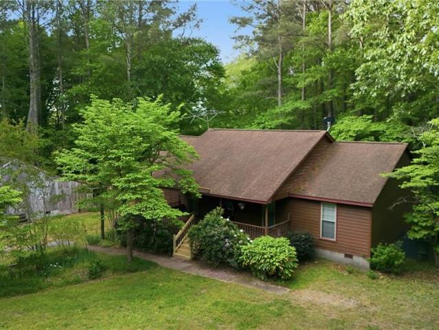 15535 Strawberry Plains RD
