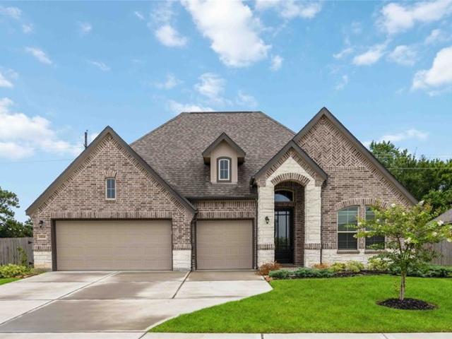 15538 Blue Lake Dr, Mont Belvieu, TX 77523