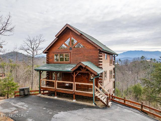 1553 Majestic Mountain Dr, Sevierville, TN 37876 | MLS #1328
