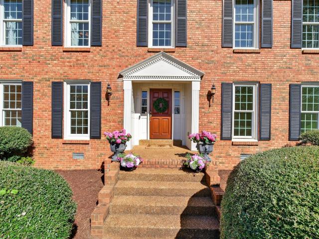 1553 N Main St