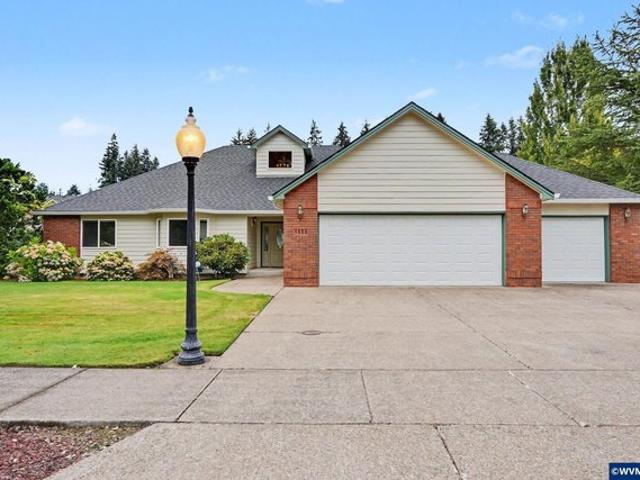 1553 E Burnett St, Stayton, OR 97383