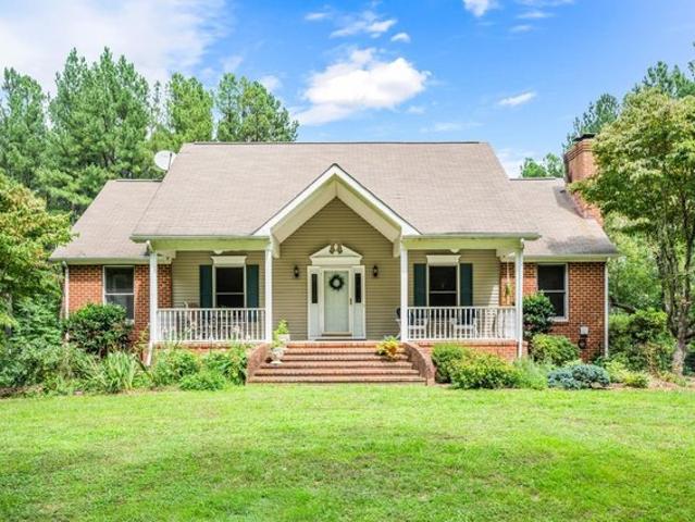 1553 Foxfire Ln, Bedford, VA 24523
