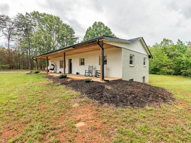 1553 Hubbard Rd