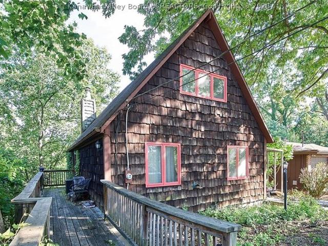 1553 Loudon Heights Rd, Charleston, WV 25314