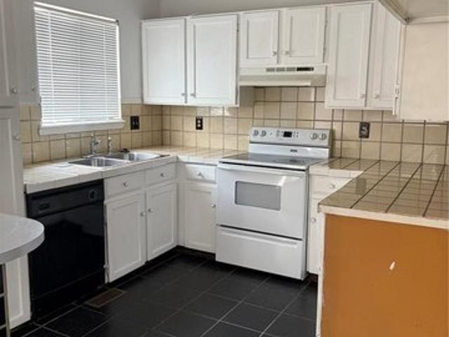 1553 S Carson St, Aurora, CO 80012