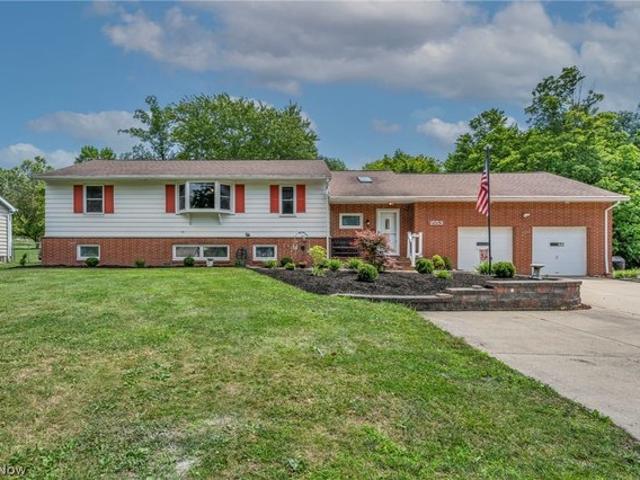 1553 S Carpenter Rd, Brunswick, OH 44212