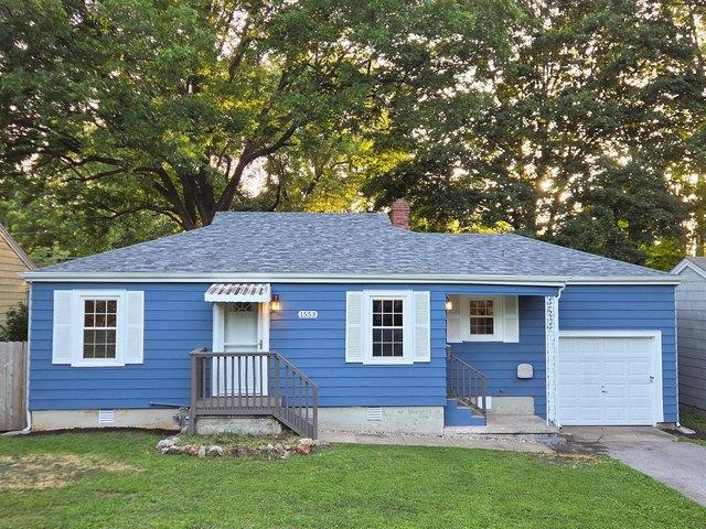 1553 S Pickwick Ave, Springfield, MO 65804