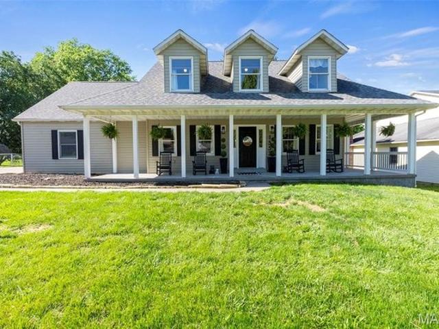 1553 Trenton Ln, Cape Girardeau, MO 63701