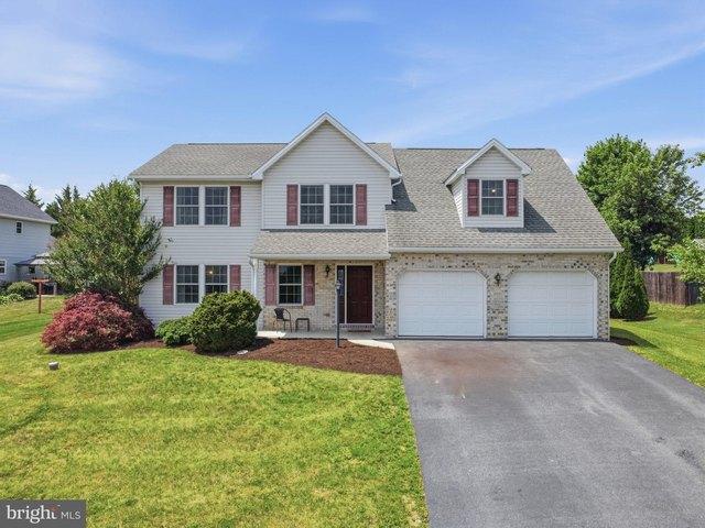 1553 Vaughn Dr, Chambersburg, PA 17202