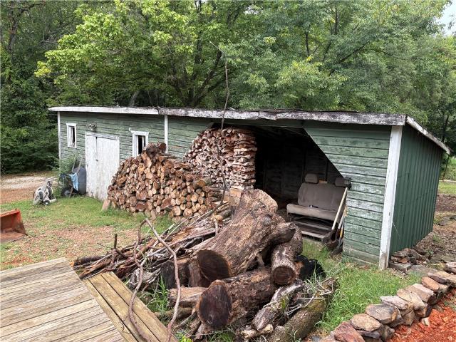 155 165 W Pickens Road