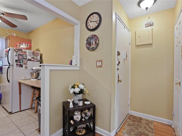 155 4 st Street 18