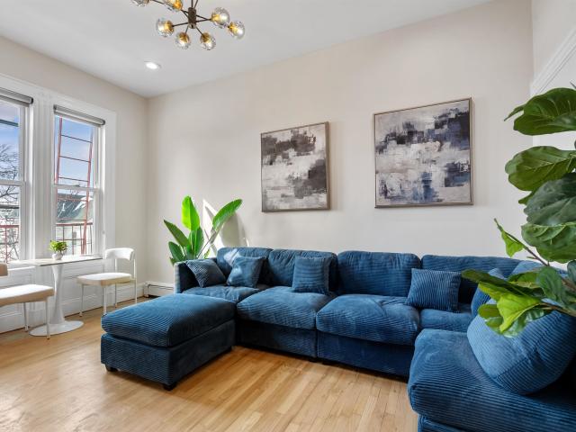 155 Bowers St # 3