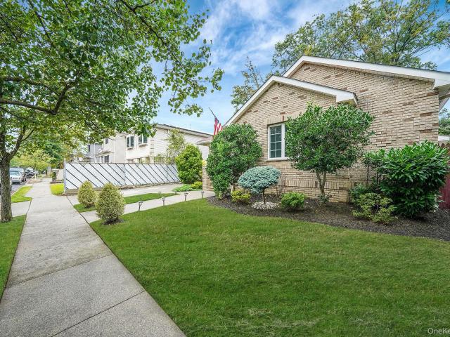 155 Bathgate St