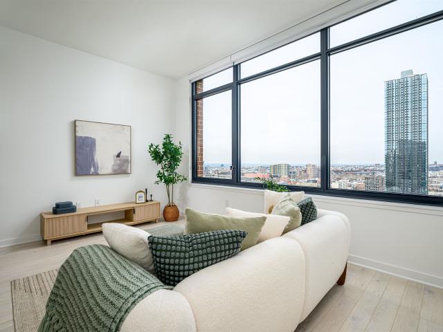 155 Bay St # 3102