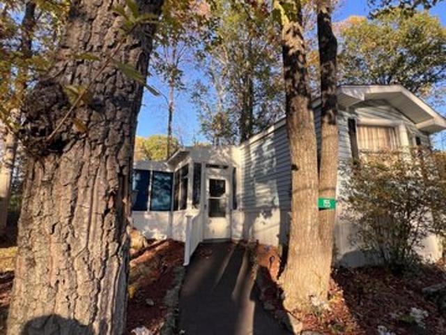 155 Bariton Ct, Bartonsville, PA 18321