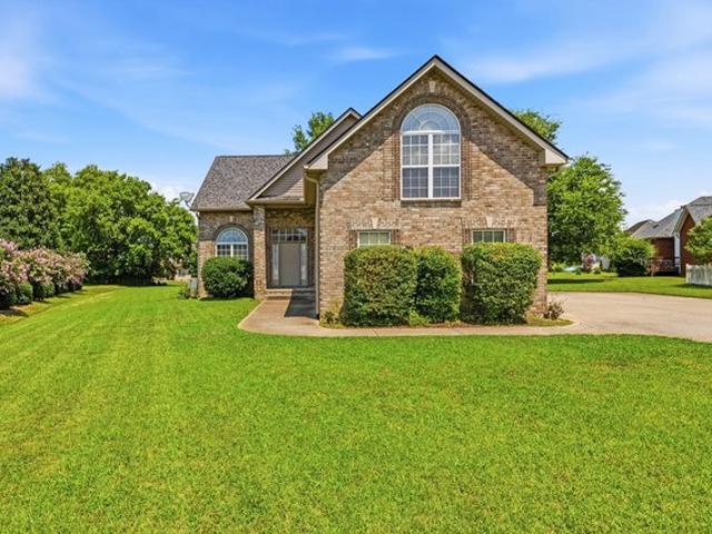 155 Brightstar Ct, Gallatin, TN 37066